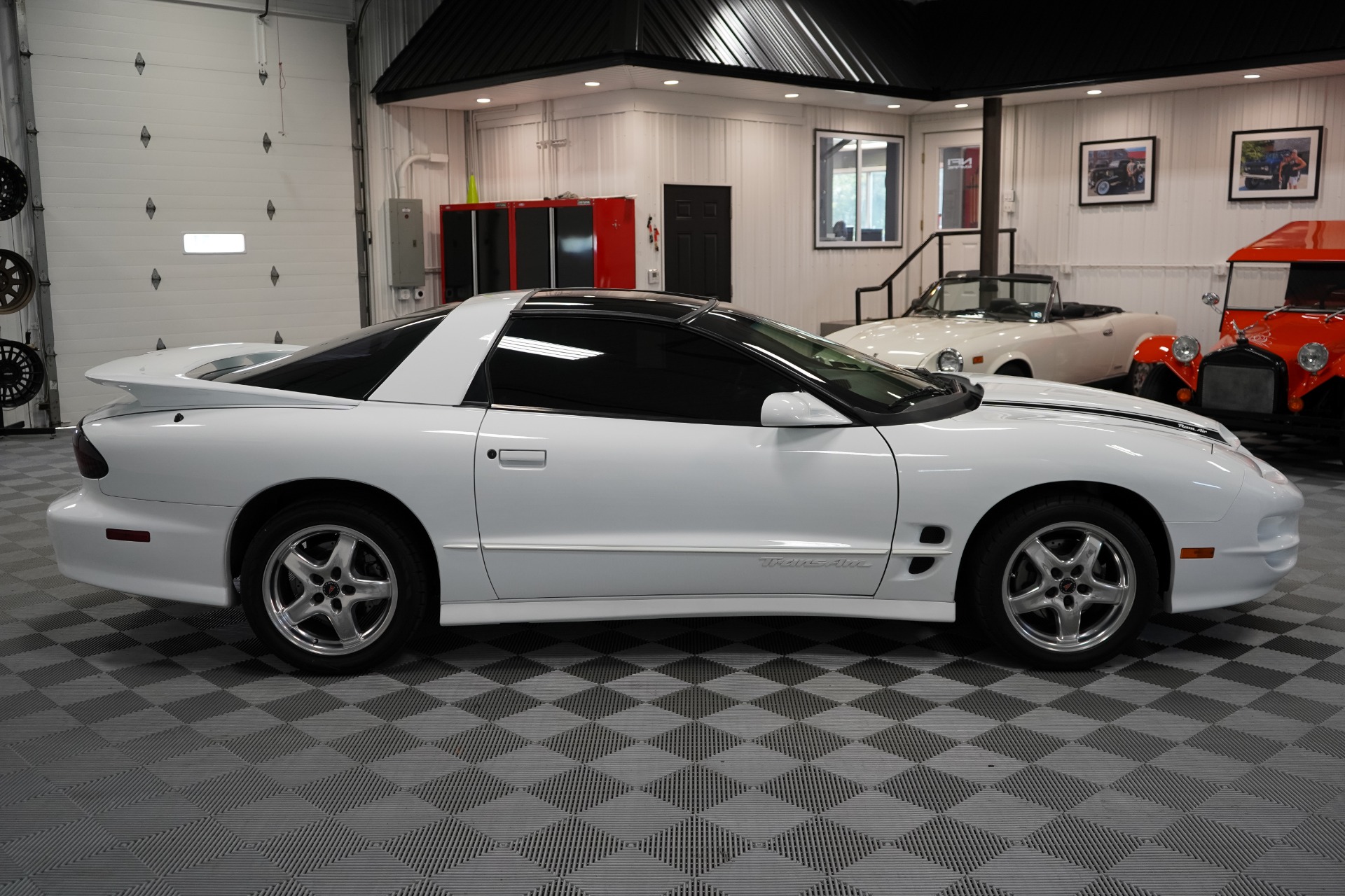 Modded 2000 Pontiac Firebird