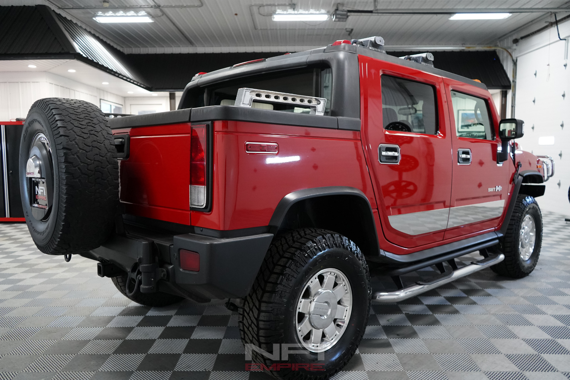 Hummer H2 Red