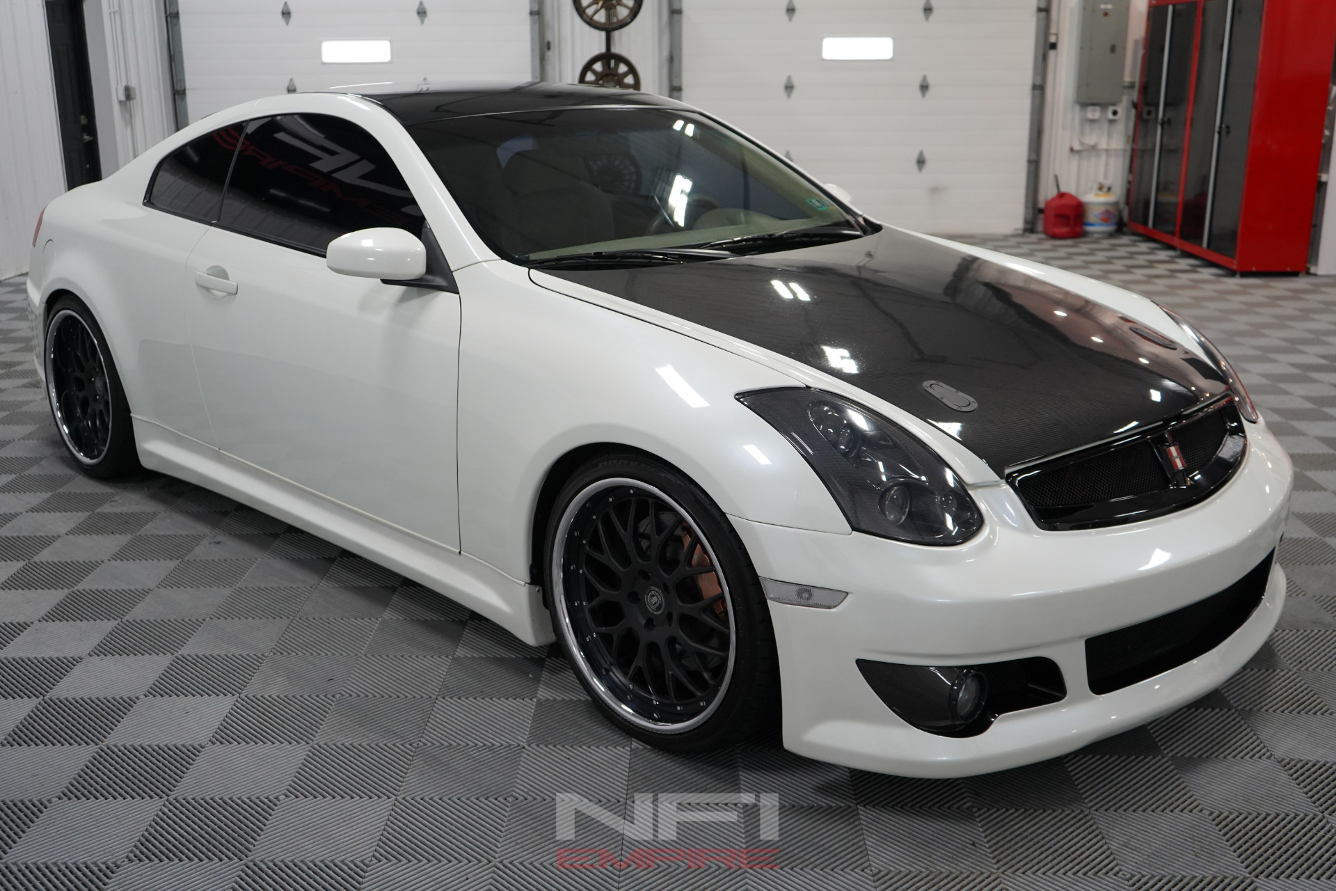 White G35 Infiniti